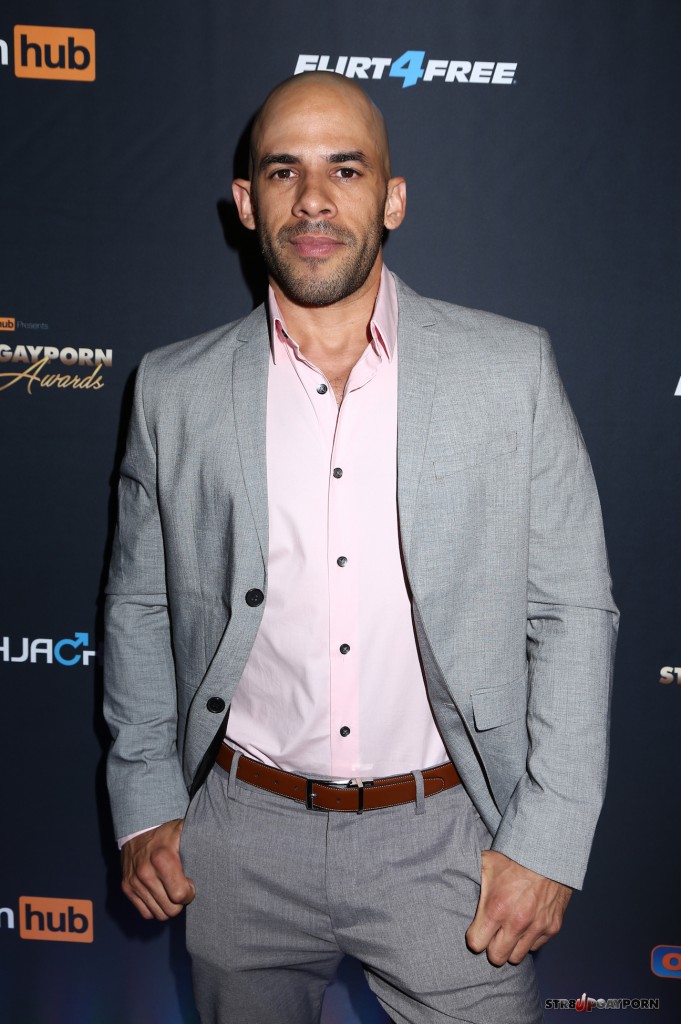 Boomer, Bruce, Pam, Blake, And More Show Off Their Red Carpet Looks At ...